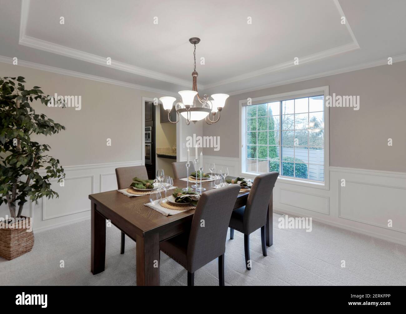 Modern residential dining room interior Stock Photo - Alamy