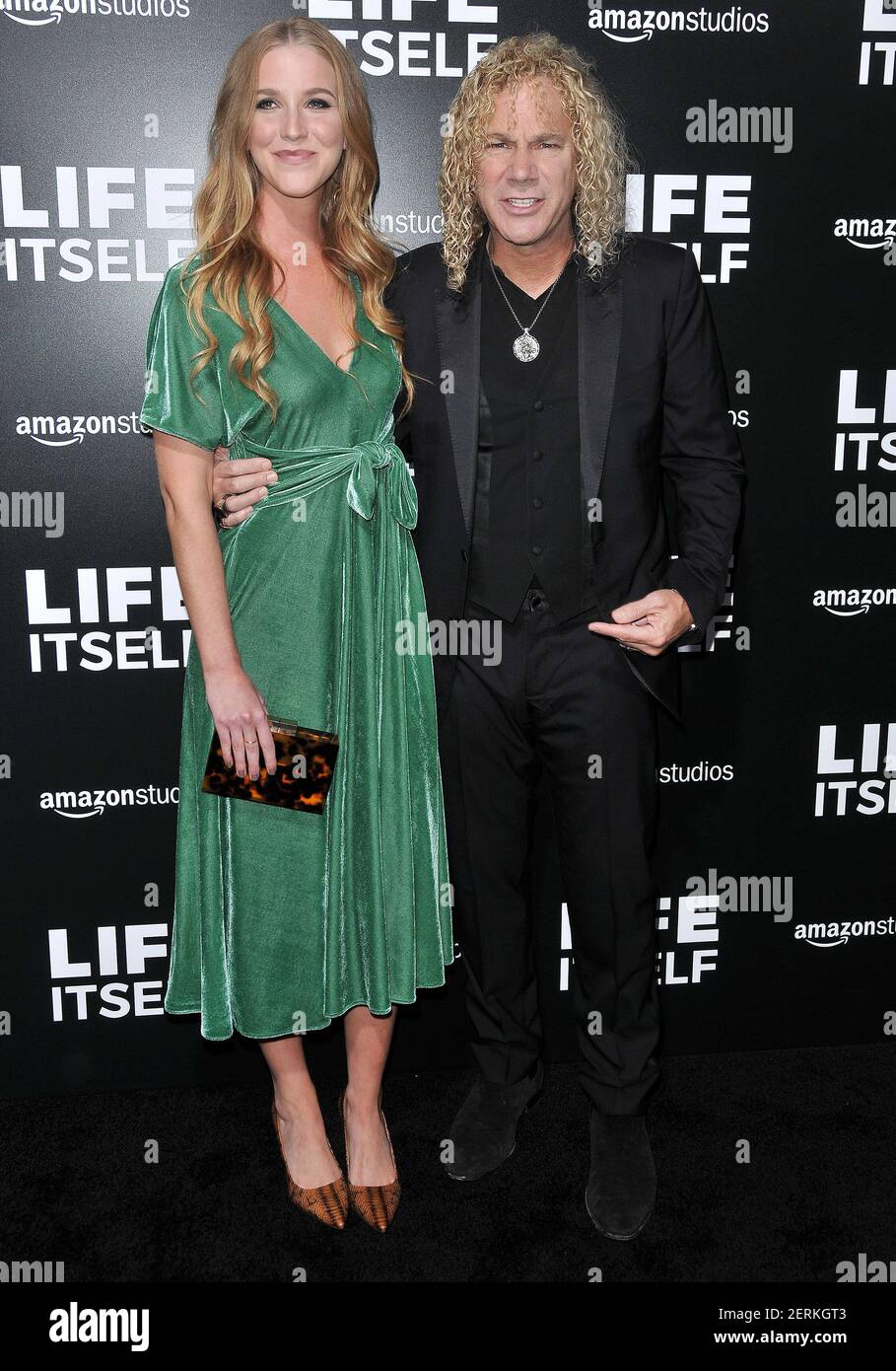 (L-R) Gabby Bryan and Dave Bryan arrives at Amazon Studios' "Life ...