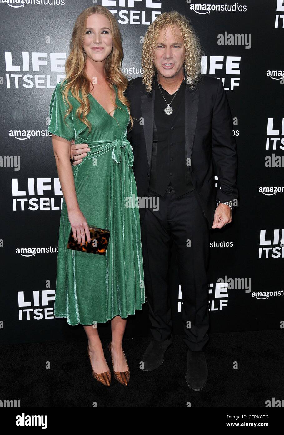(L-R) Gabby Bryan and Dave Bryan arrives at Amazon Studios' "Life ...