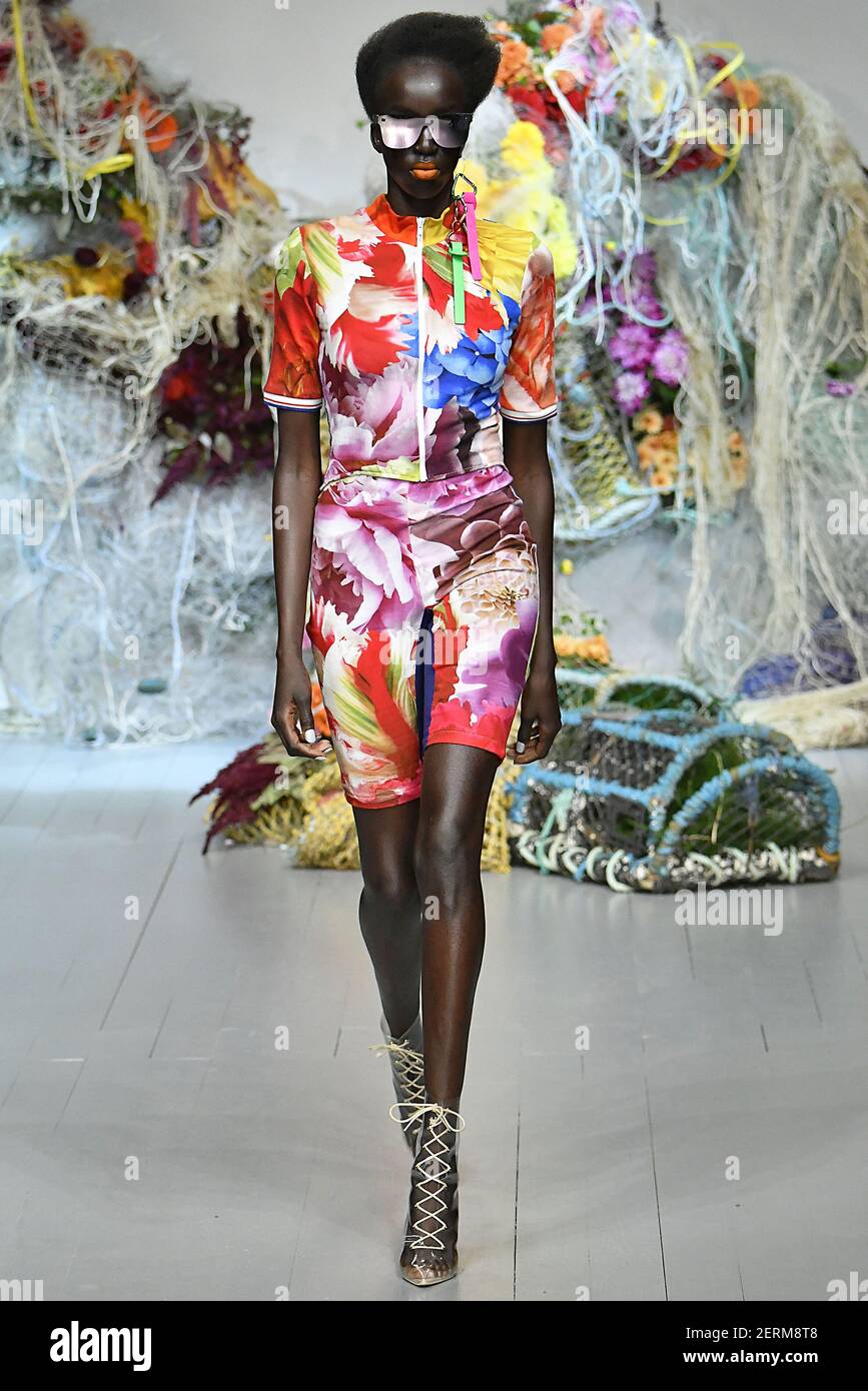 Model walks on the runway during the Fyodor Golan London Fashion Week ...