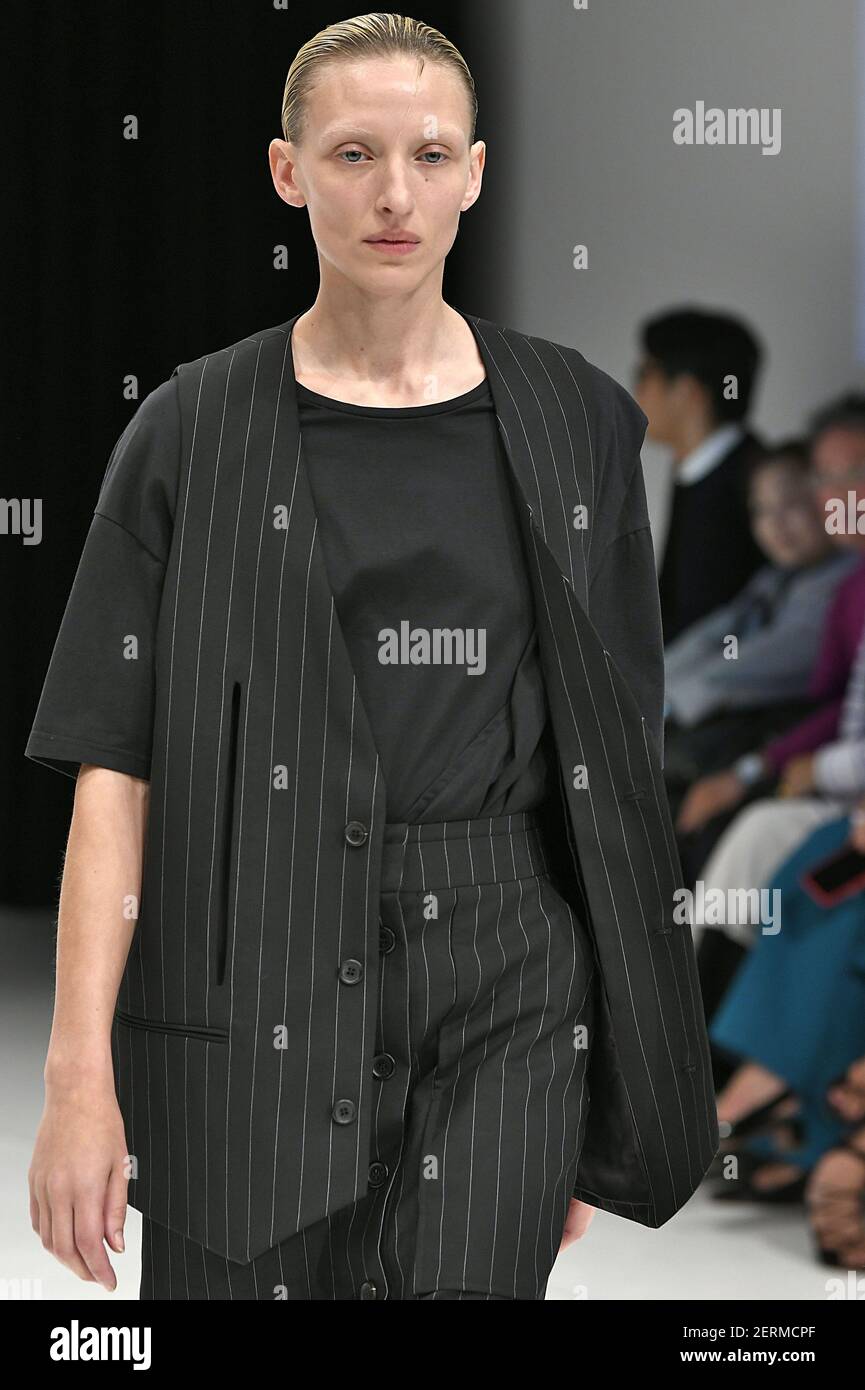 Model Maggie Maurer walks on the runway during the Chalayan London ...