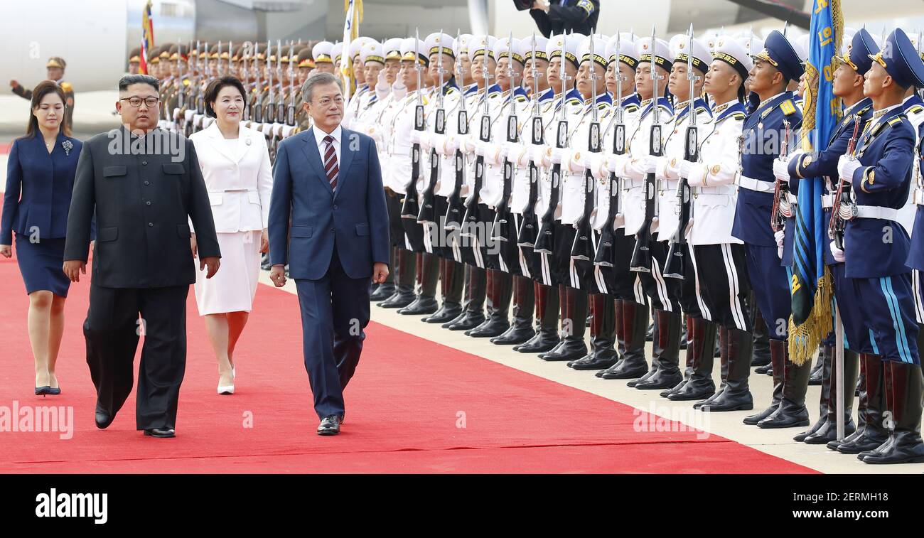 South Korean President Moon Jae In, his wife Kim Jung Sook, North ...