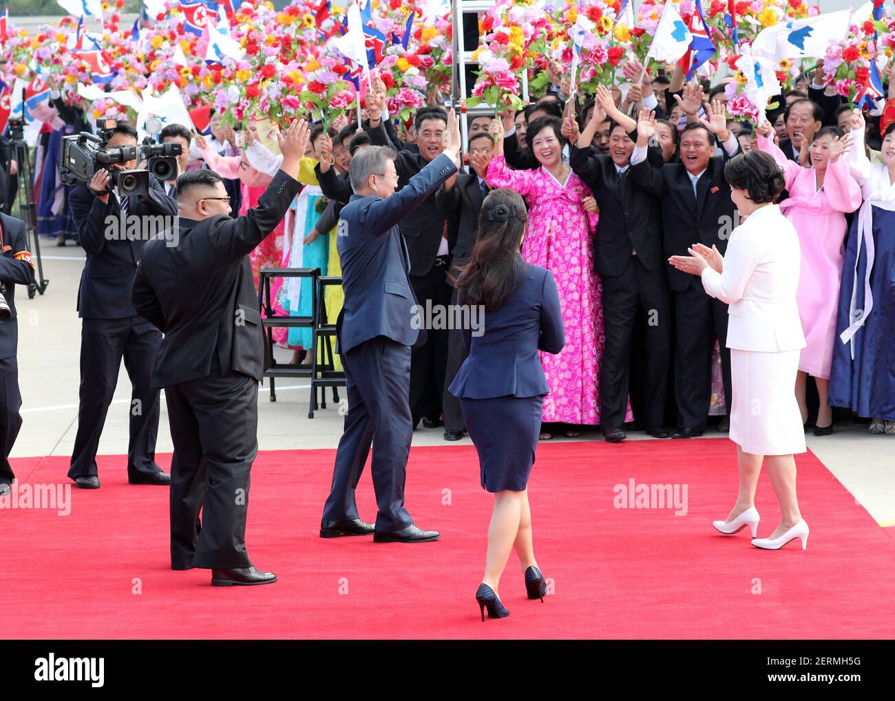 South Korean President Moon Jae In, his wife Kim Jung Sook, North ...
