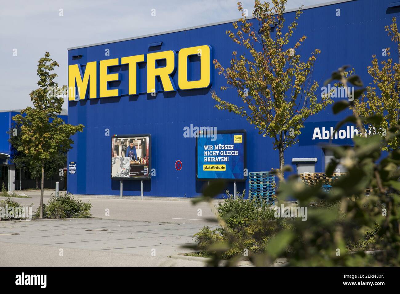 A logo sign outside of a Metro Group retail store in Munich, Germany ...
