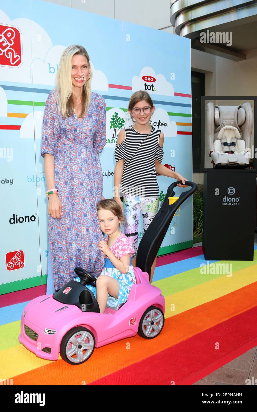 LOS ANGELES - SEP 22: Catherine McCord, daughters at the 7th Annual ...