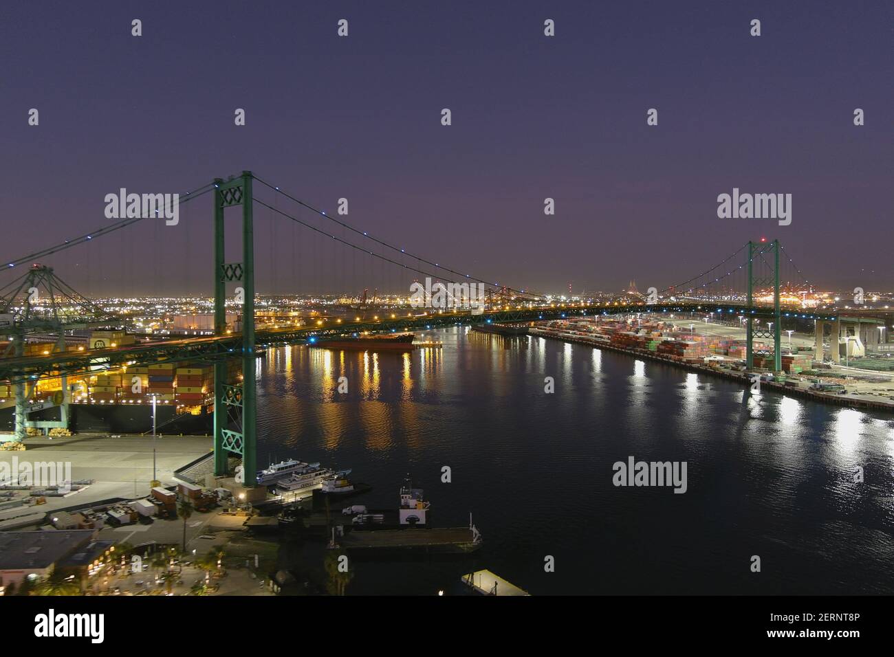 Vincent thomas bridge hi-res stock photography and images - Alamy