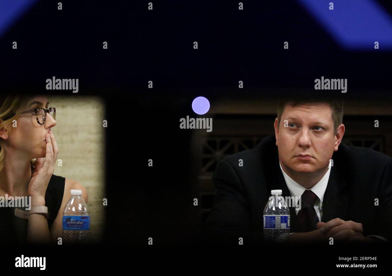 Chicago police Officer Jason Van Dyke and defense attorney Elizabeth ...