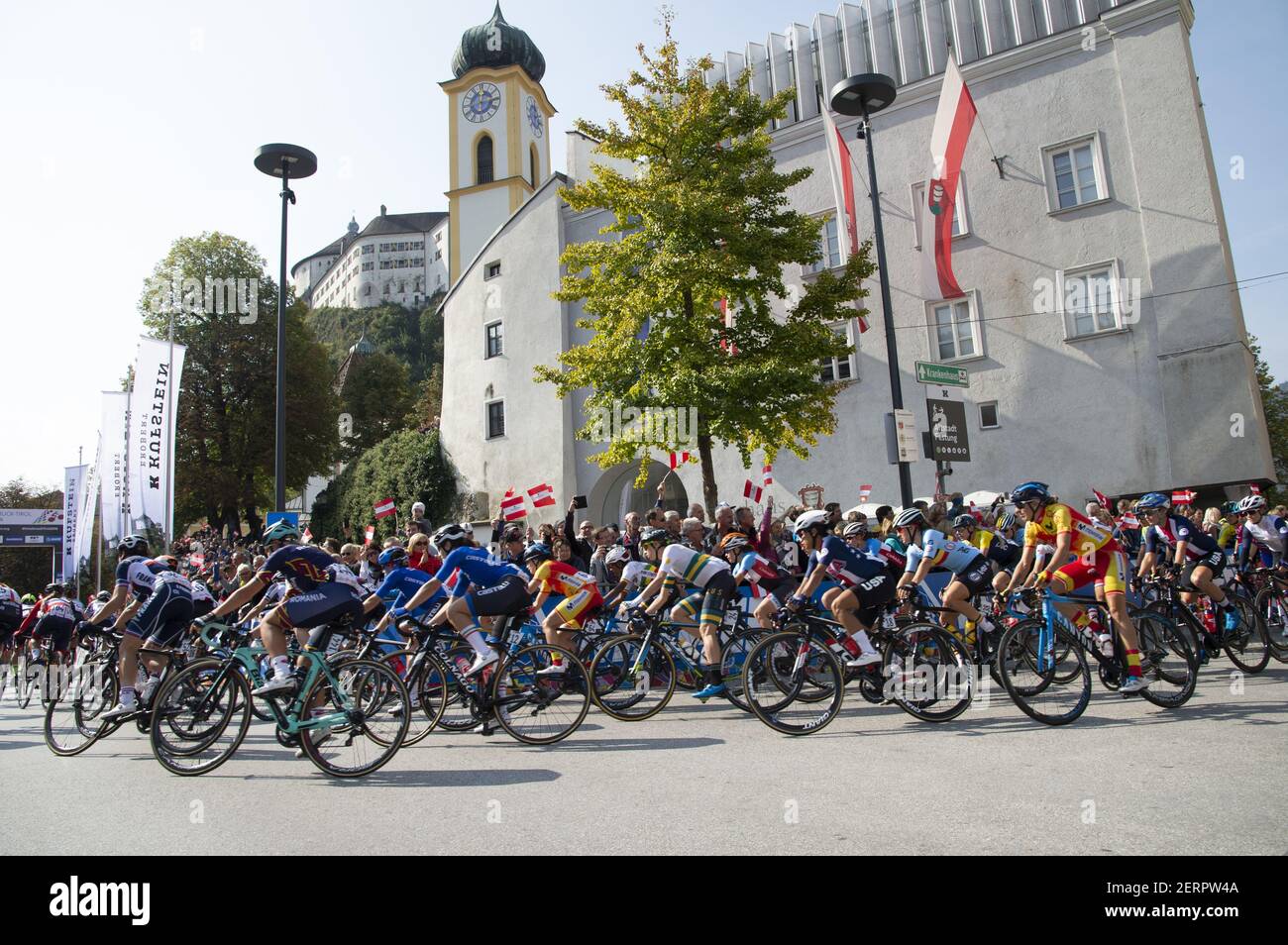Start of women's road race in Kufstein, Elite Women's Road Race ...