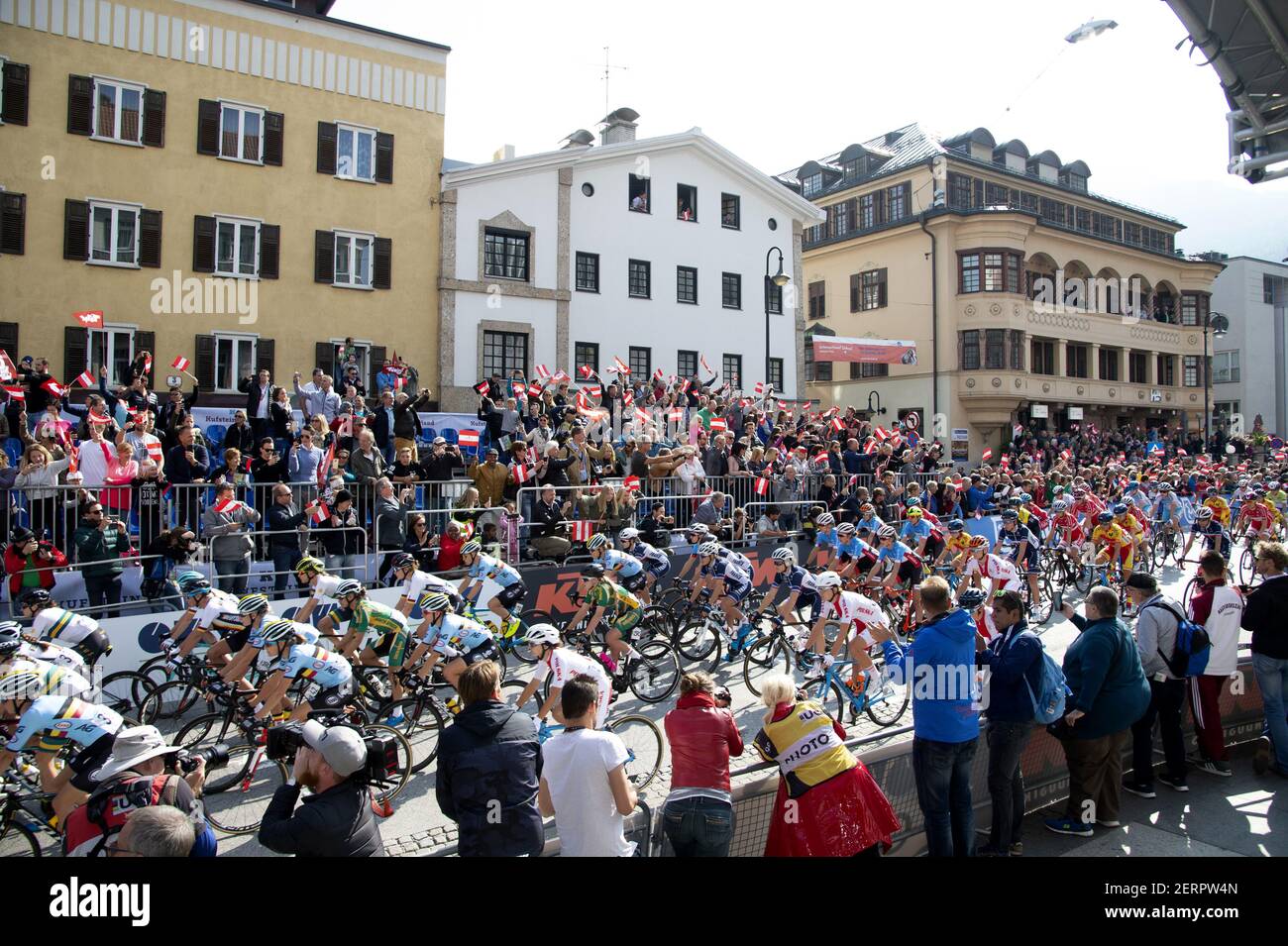 Start of women's road race in Kufstein, Elite Women's Road Race ...