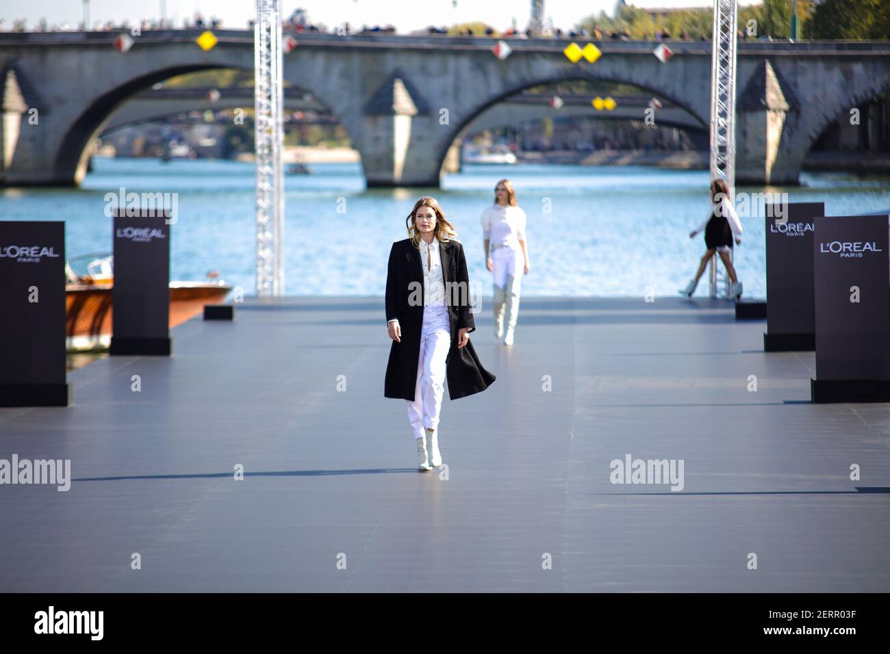 Doutzen Kroes walks the L'Oréal Fashion Show runway during Paris ...