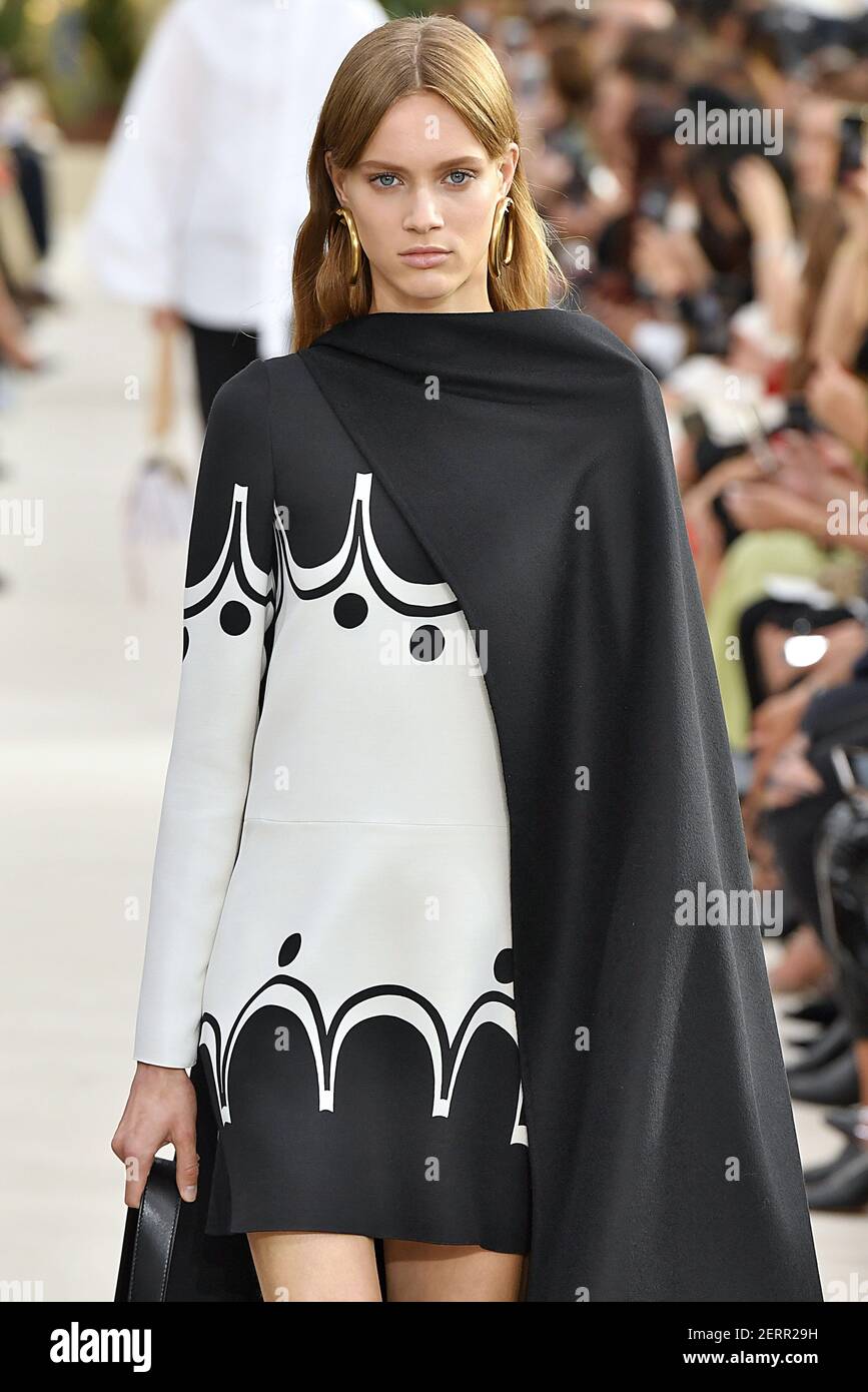 Model Sarah Dahl walks on the runway during the Valentino Fashion Show ...