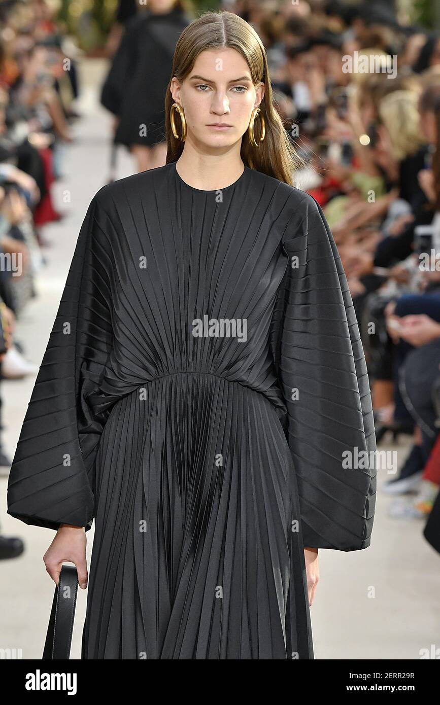Model Alise Daugule walks on the runway during the Valentino Fashion ...