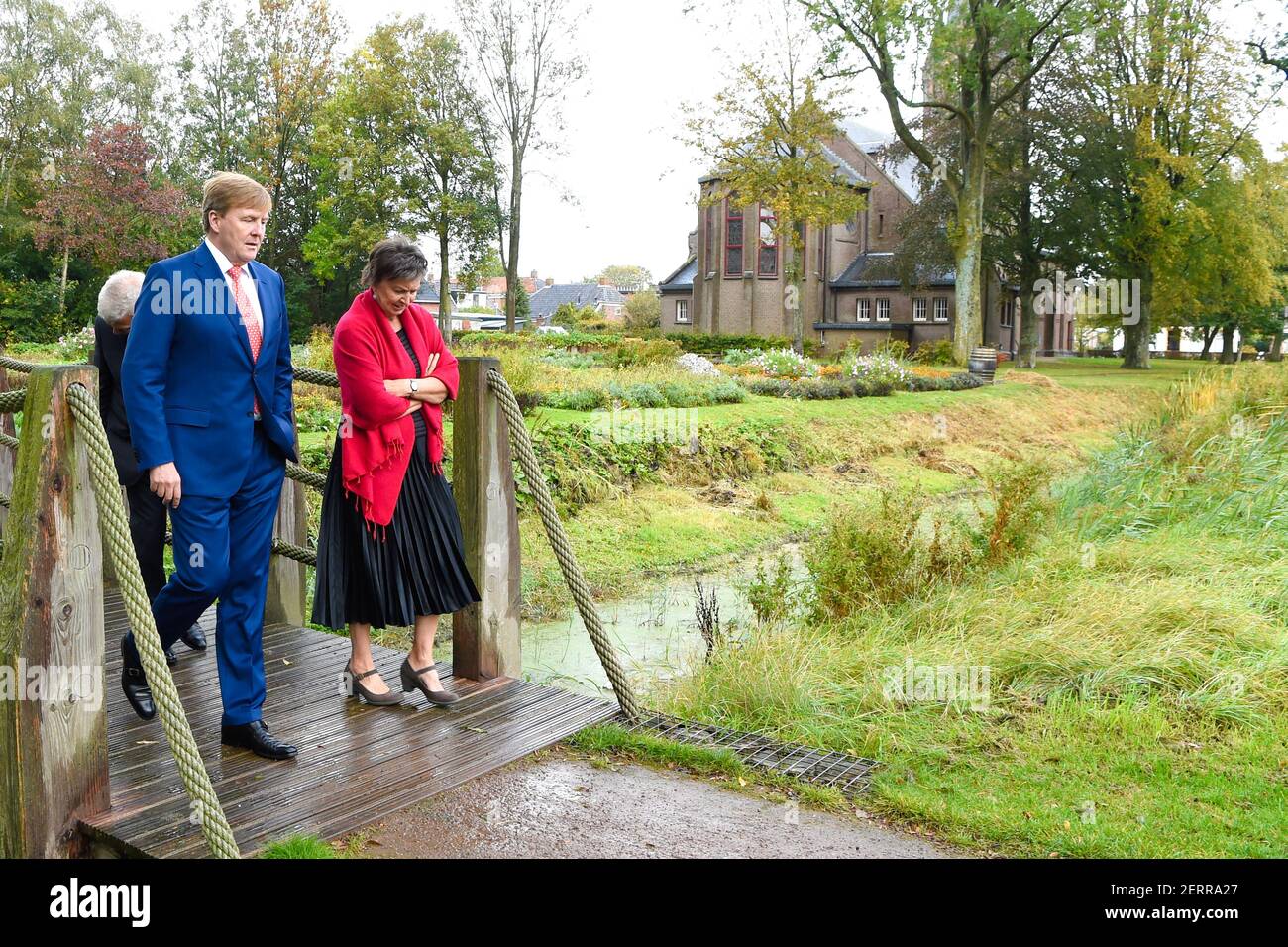 King Willem-Alexander makes a visit to Klooster andBuren Cooperation ...