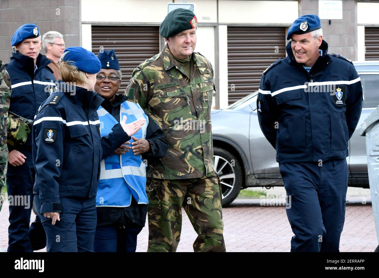 King Willem-Alexander visits the Lodewijk van Nassau Barracks in ...