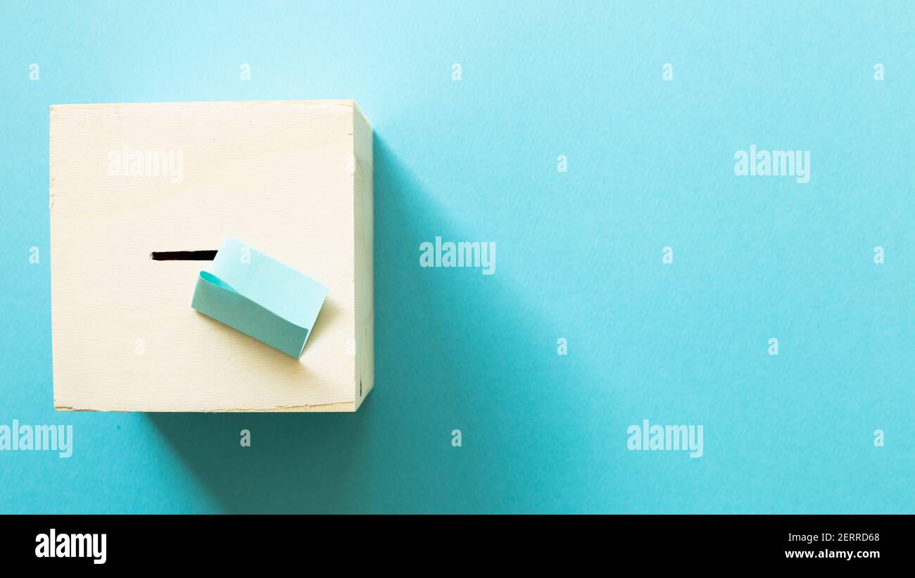 Person paper ballot voting booth hi-res stock photography and images ...