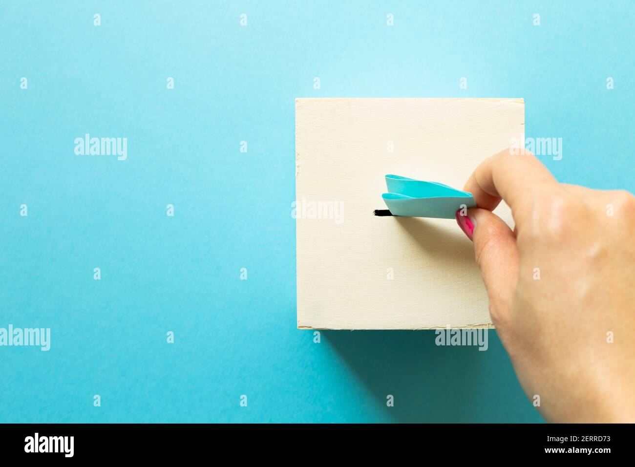 Person paper ballot voting booth hi-res stock photography and images ...