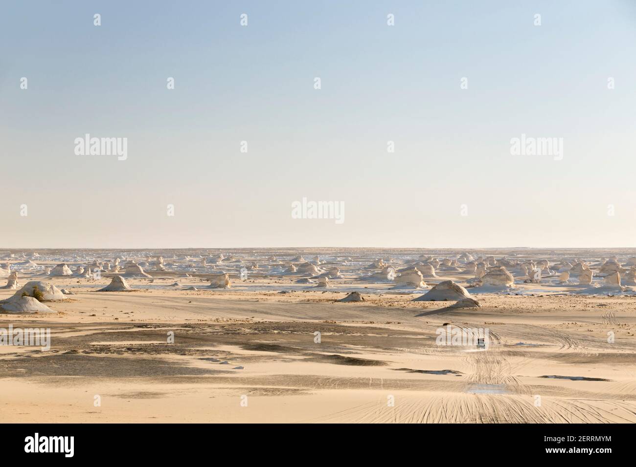 View over the white desert, Western Libyan desert, Egypt Stock Photo ...