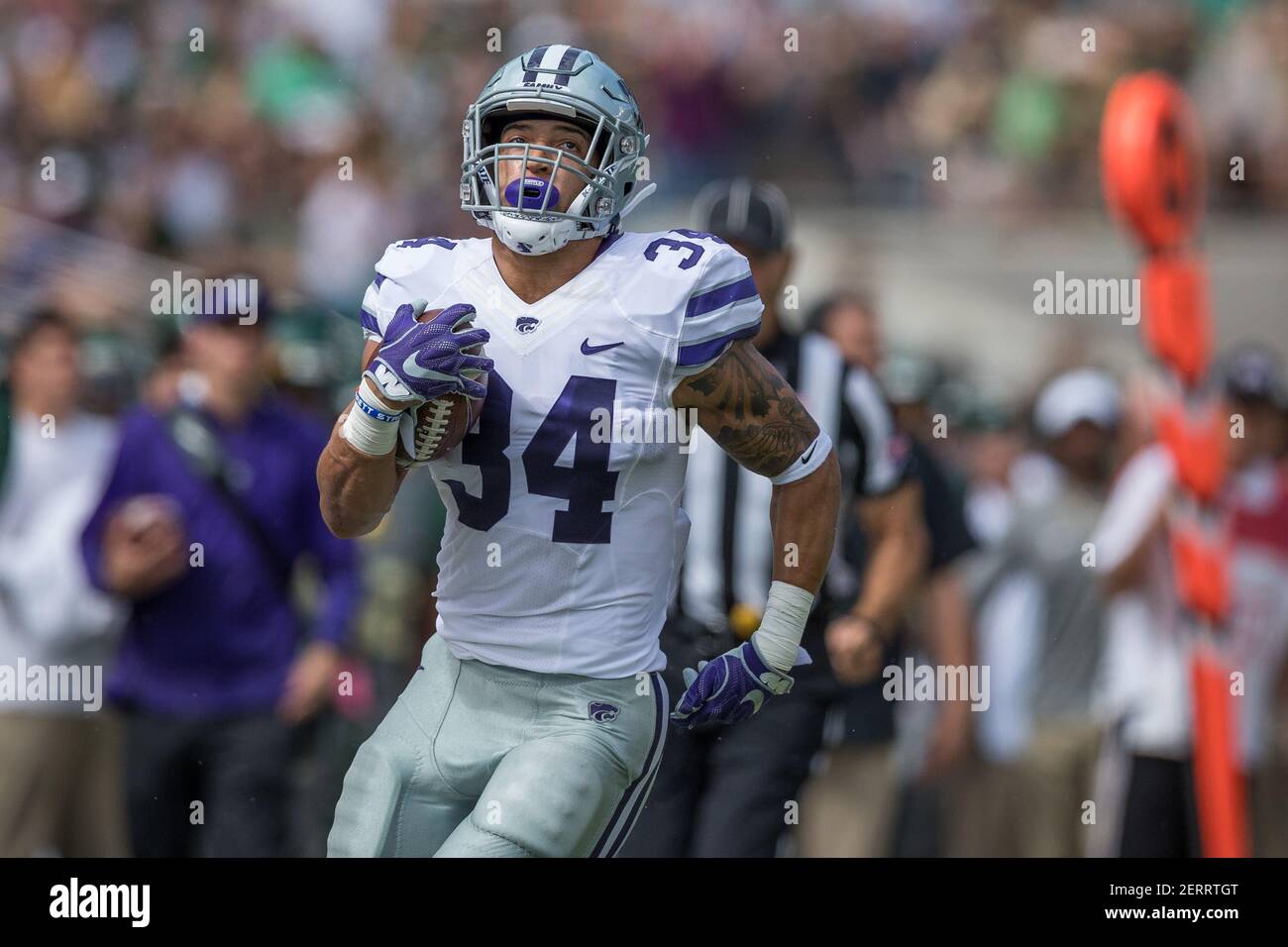October 6, 2018: Kansas State Wildcats running back Alex Barnes (34 ...
