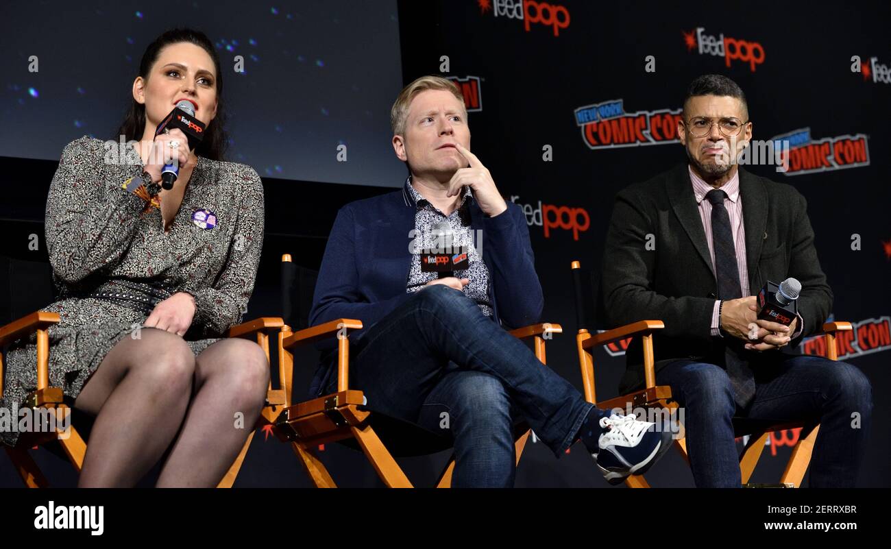 L-R: Actors Mary Chieffo, Anthony Rapp and Wilson Cruz attend the Star ...