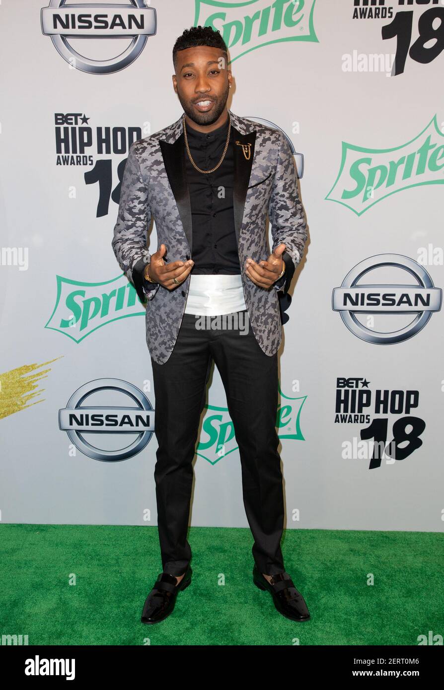 MIAMI BEACH, FL - OCTOBER 06: Yonathan Elias arrives at the BET Hip Hop ...