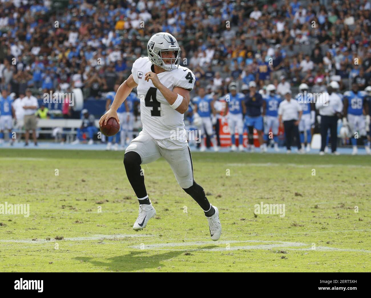 October 07, 2018 Oakland Raiders quarterback Derek Carr (4) scrambles ...