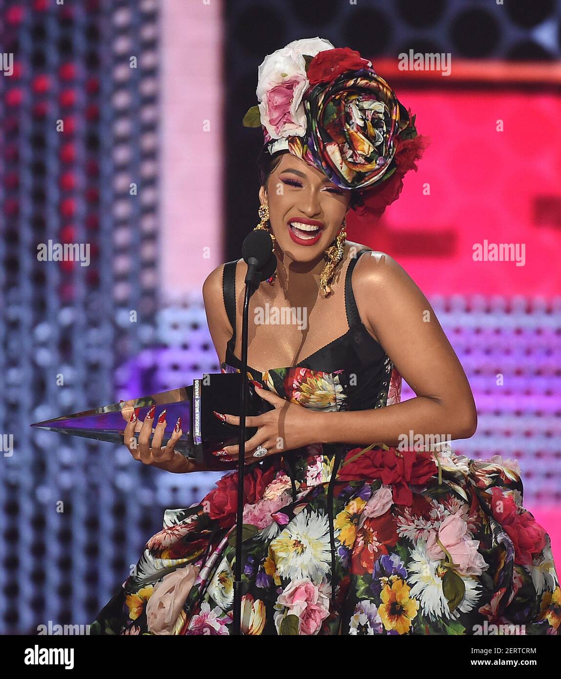 LOS ANGELES - OCTOBER 9: Cardi B onstage at the 2018 American Music ...