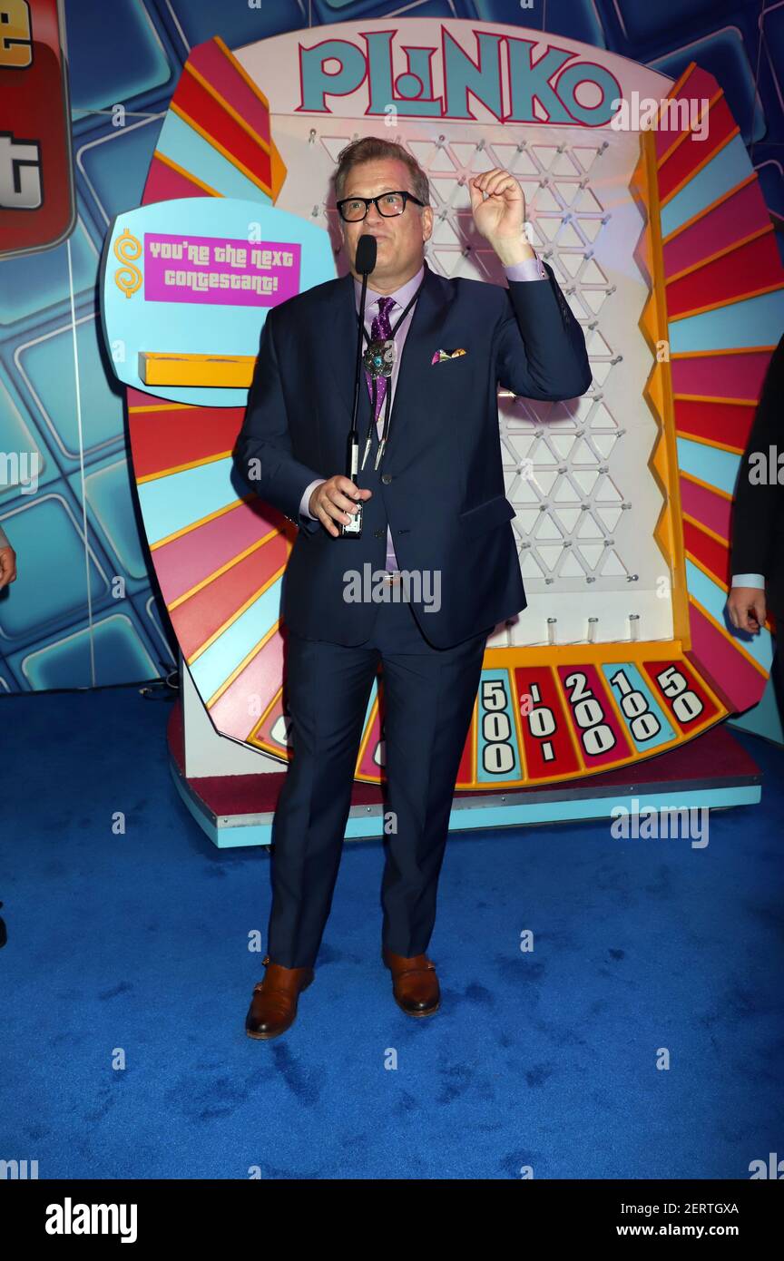 Drew Carey Entertainer DREW CAREY Hosts Plinko Games At Global Gaming ...