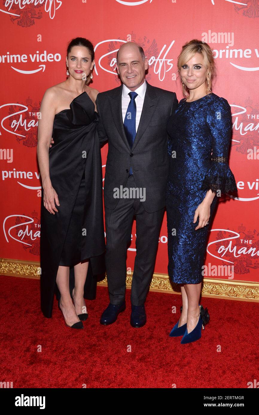 (L-R) Amanda Peet, Director Matthew Weiner and Cara Buono attend the ...