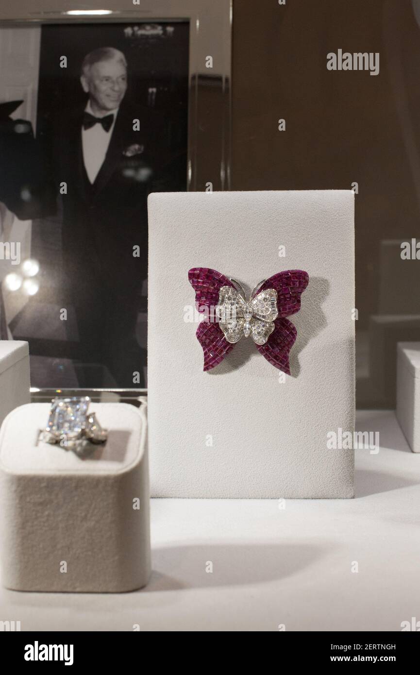 Lady Blue Eyes Jewelry Property of Barbara and Frank Sinatra on October ...