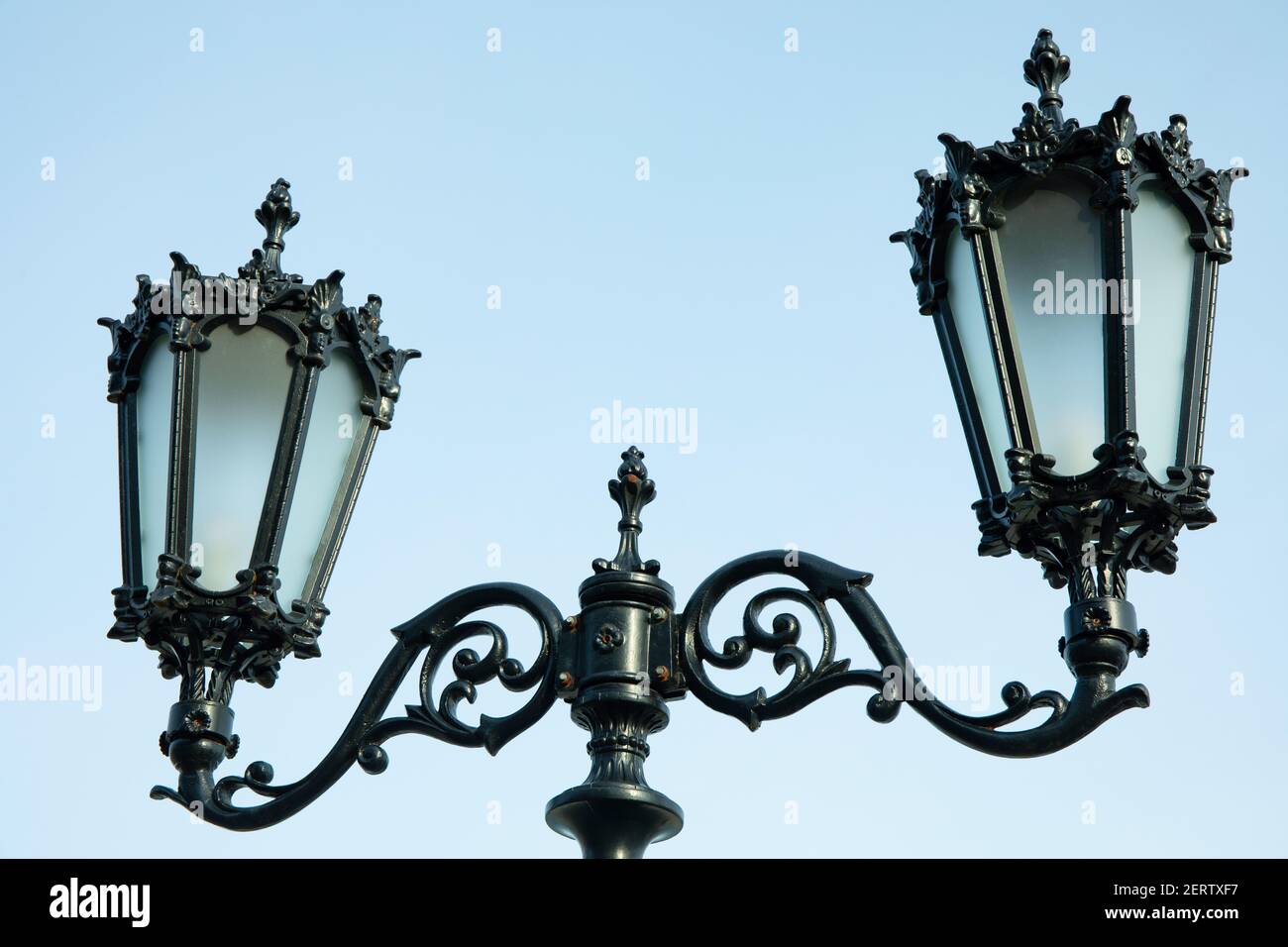 Stand lanterns hi-res stock photography and images - Alamy