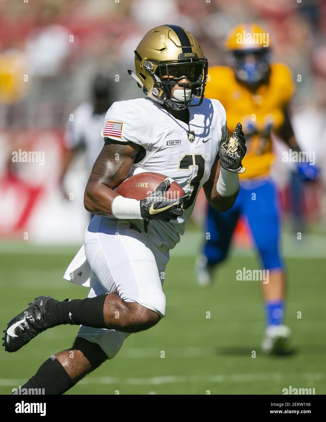 October 13, 2018: Army Black Knights running back Jordan Asberry (3) en ...