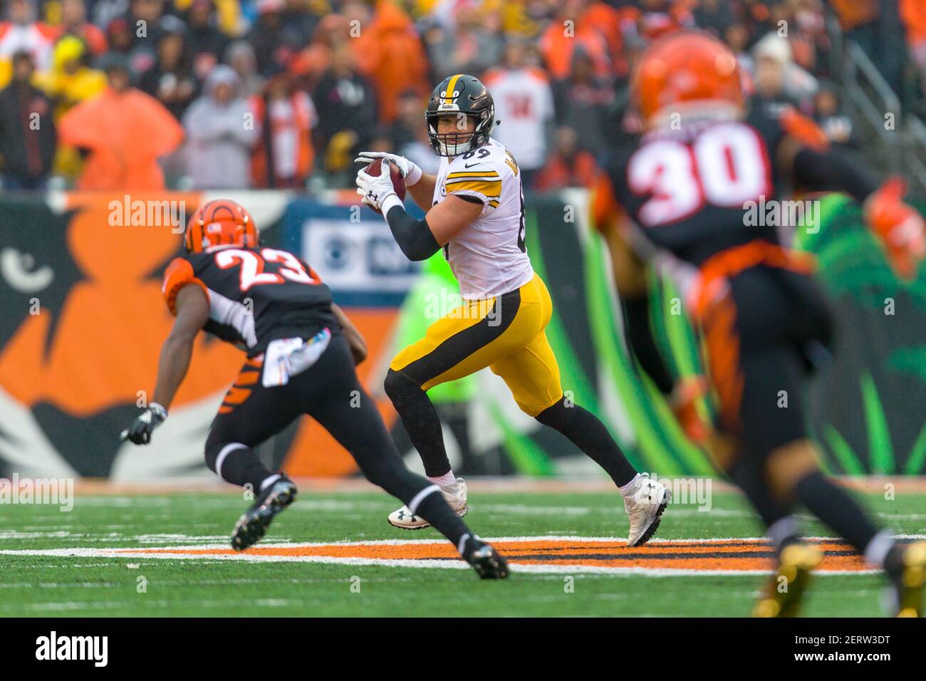 October 14th, 2018: Pittsburgh Steelers tight end Vance McDonald (89 ...