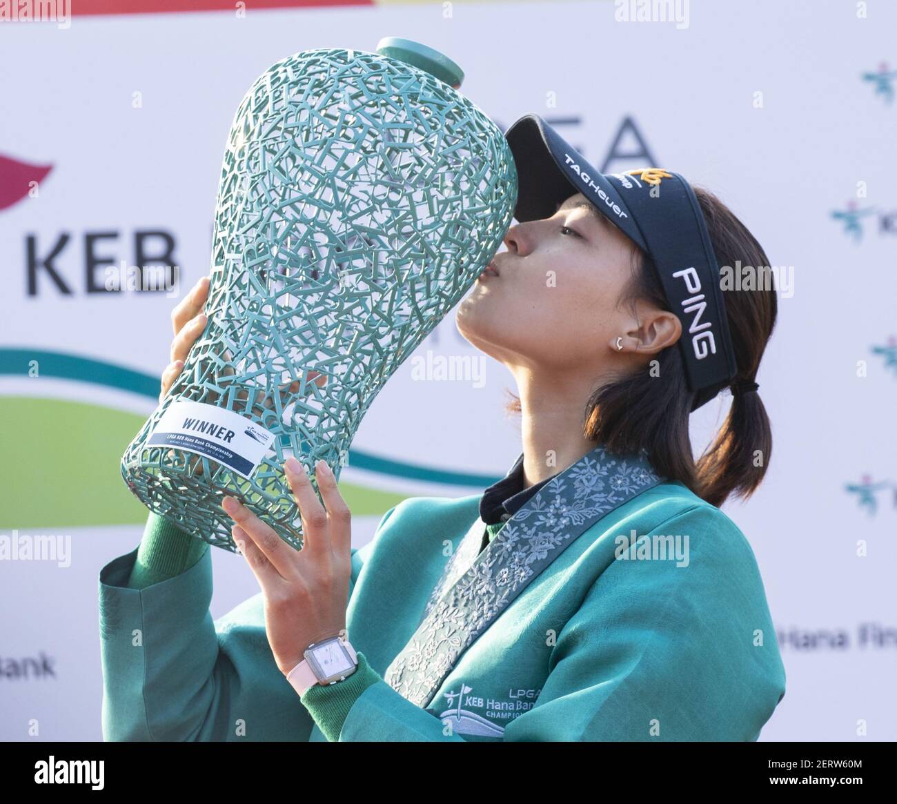 14 October 2018 - Incheon, South Korea : Chun In-Ji of South Korea, lifts her winners trophy ...
