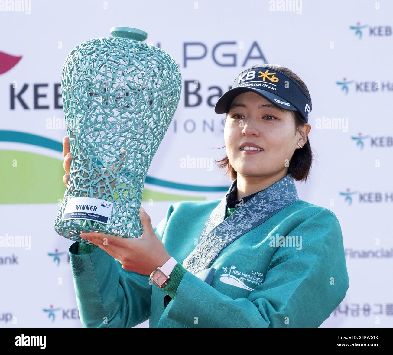 14 October 2018 - Incheon, South Korea : Chun In-Ji of South Korea, lifts her winners trophy ...