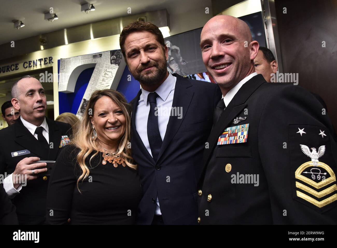 WASHINGTON DC - OCT 15: Actor Gerard Butler pose for photos with Naval ...