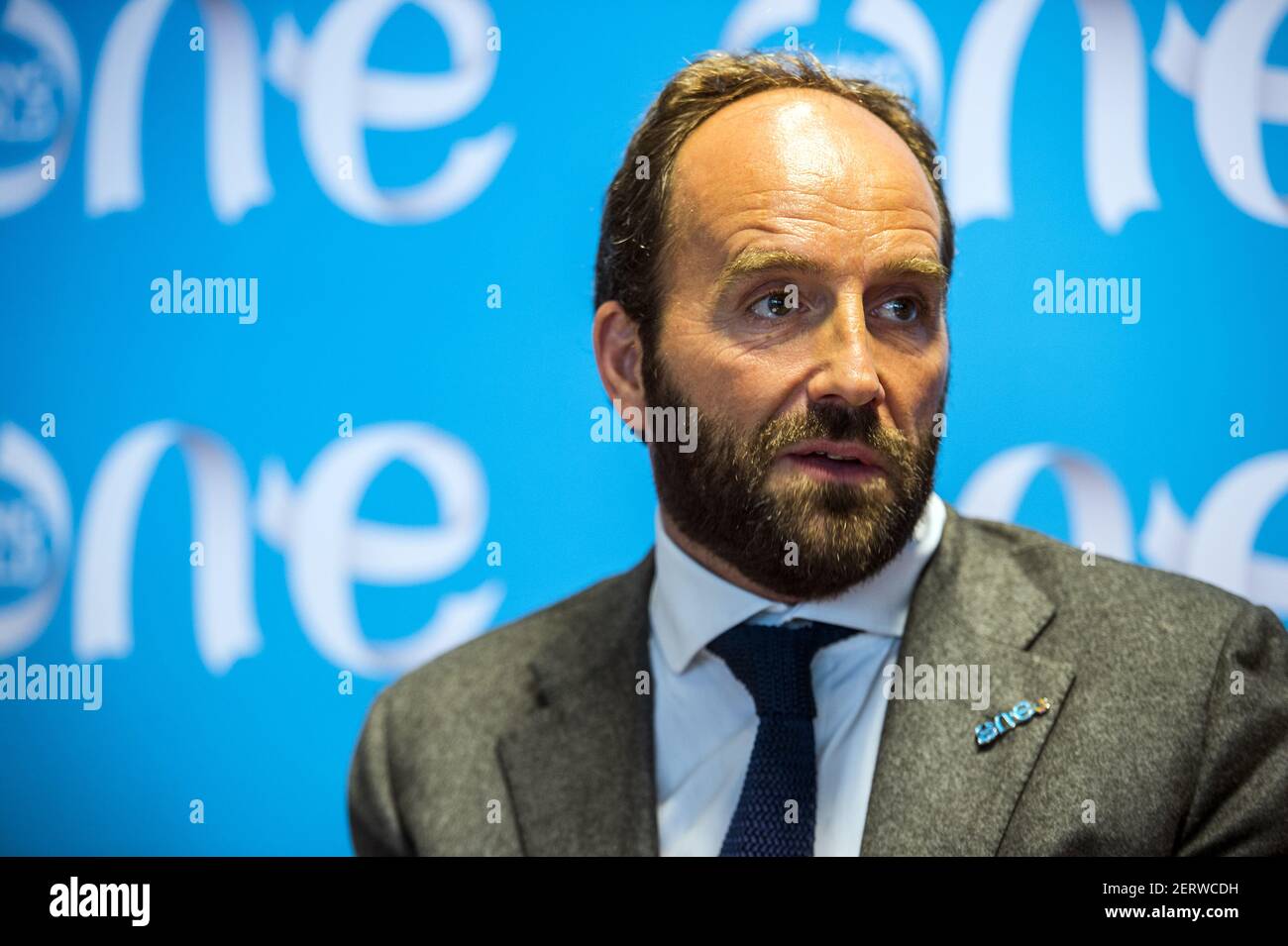 Kate robertson world young one hi-res stock photography and images - Alamy