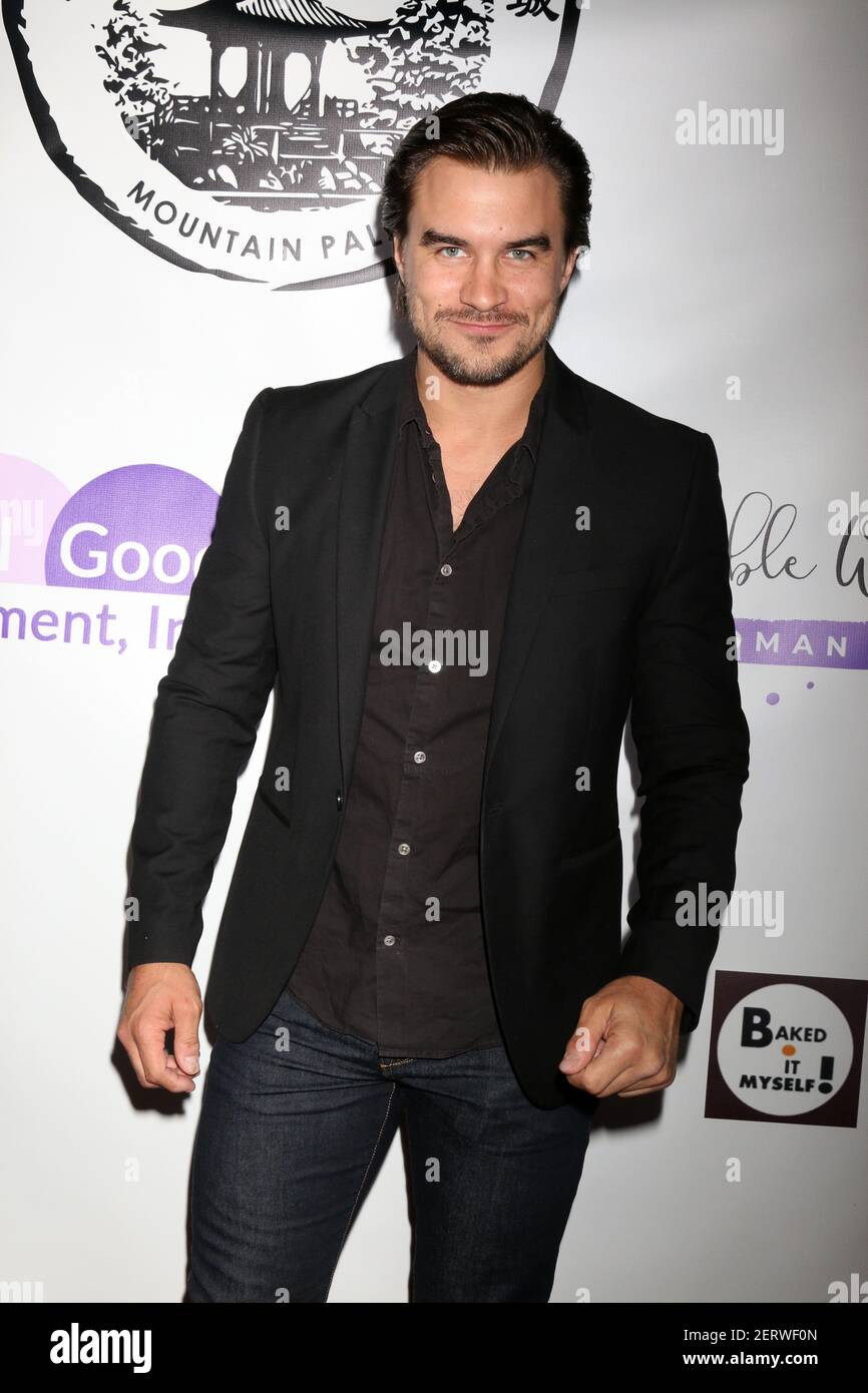 LOS ANGELES - OCT 16: Rob Mayes at the Women Empowering Women - The ...
