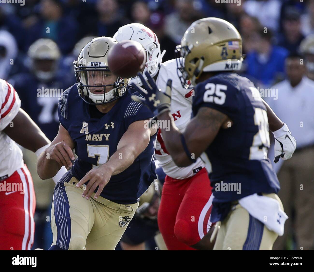 October 20, 2018: United States Naval Academy Midshipmen QB #7 Garret ...