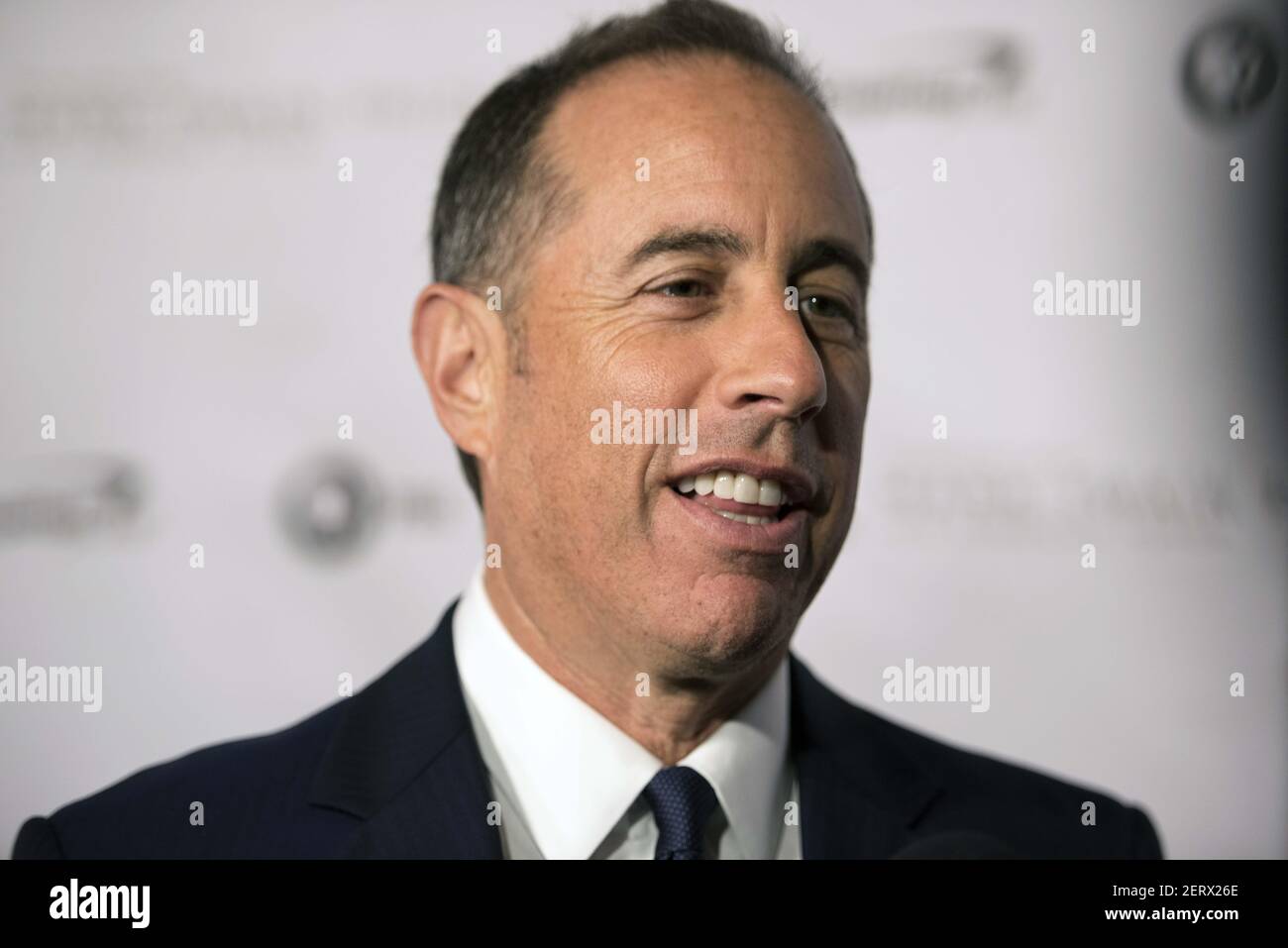 Jerry seinfeld julia dreyfus hi-res stock photography and images - Alamy