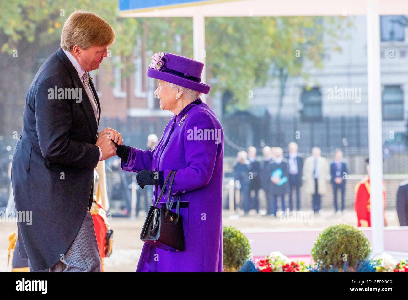 Queen Elizabeth II and King Willem-Alexander of the Netherlands during ...