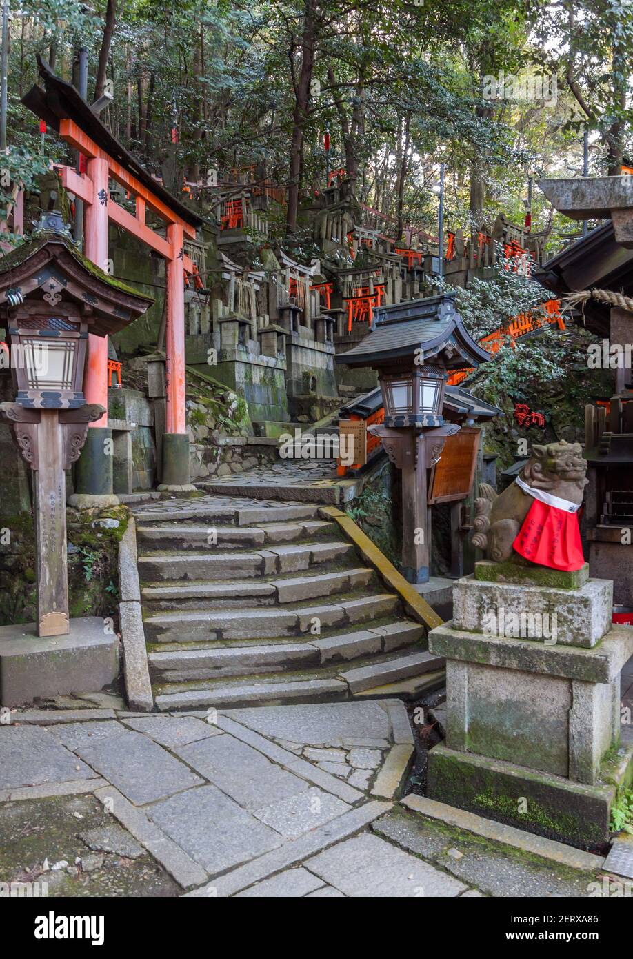 Inari statues hi-res stock photography and images - Alamy