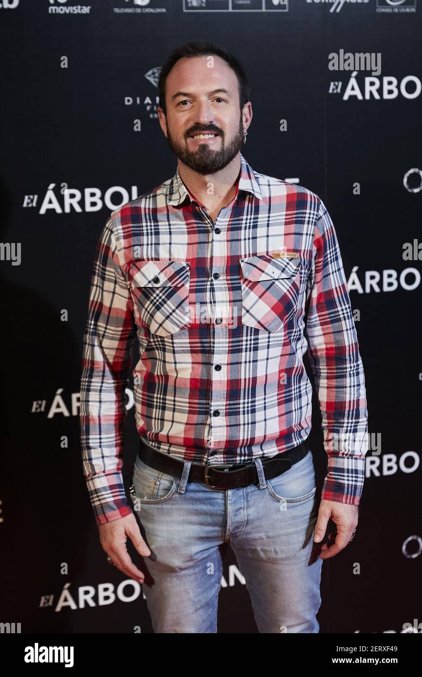 Alex O'dogherty attends to 'El Arbol de la Sangre' premiere at Capitol ...