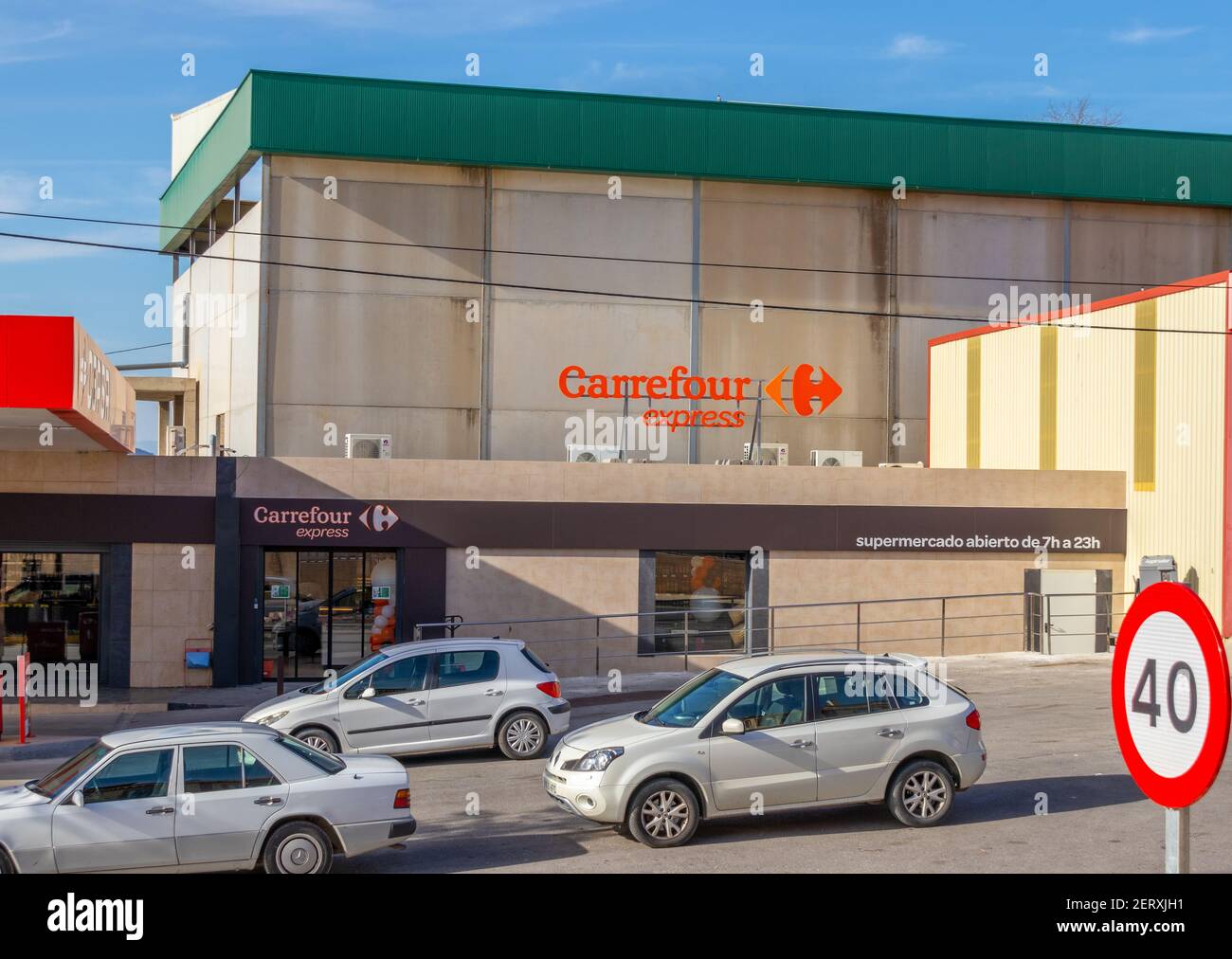 Carrefour express hi-res stock photography and images - Alamy