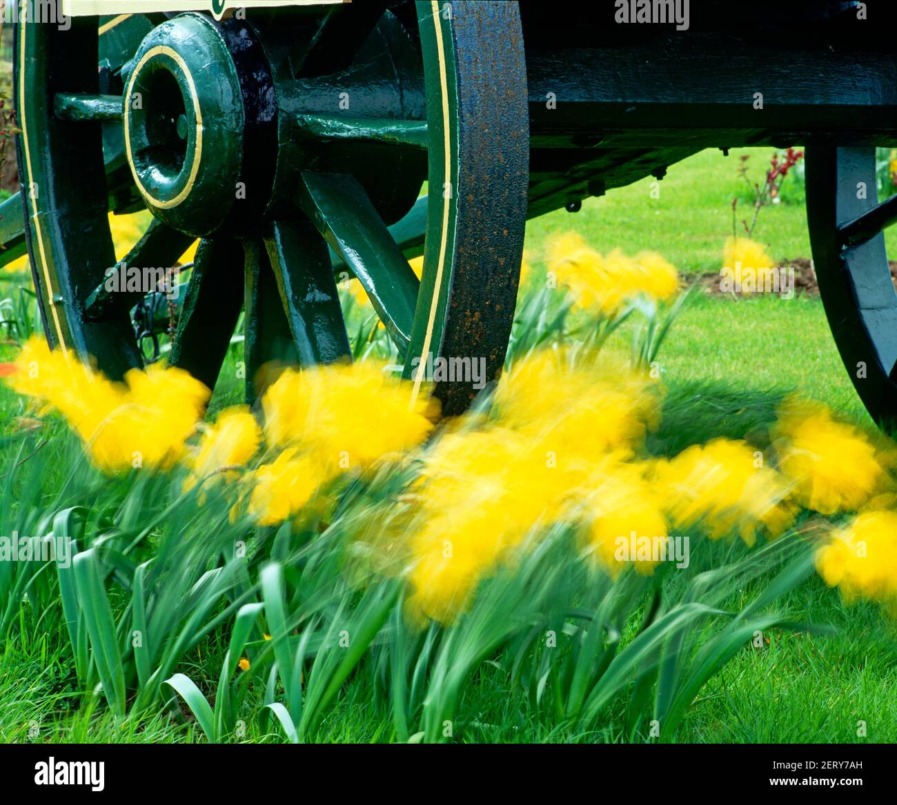 Windy movement hi-res stock photography and images - Alamy