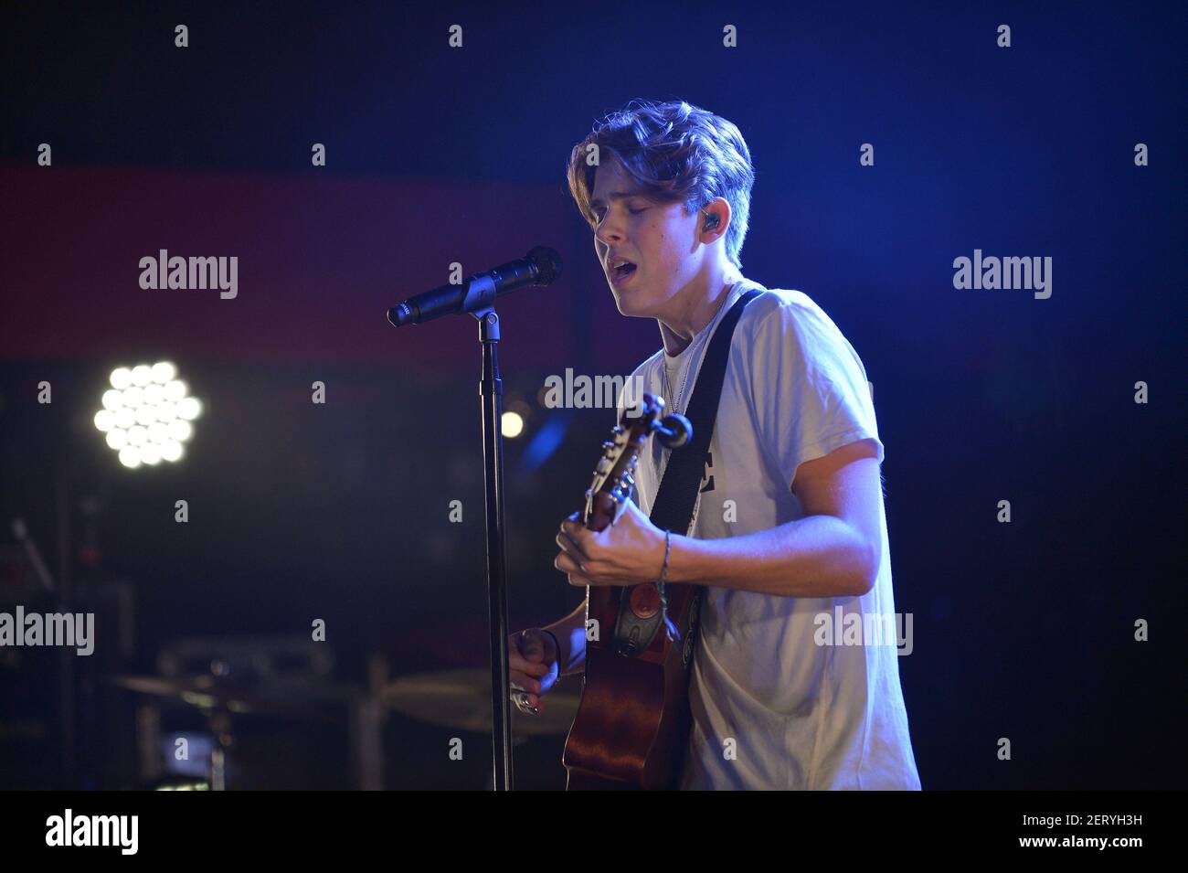 FORT LAUDERDALE FL - OCTOBER 29: Gunnar Gehl performs on stage during ...