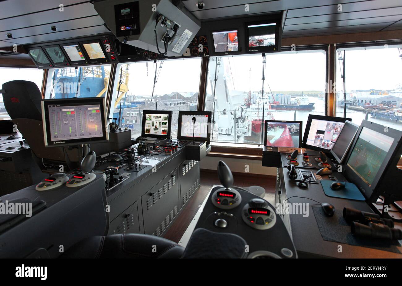 The bridge of a modern vessel Stock Photo - Alamy