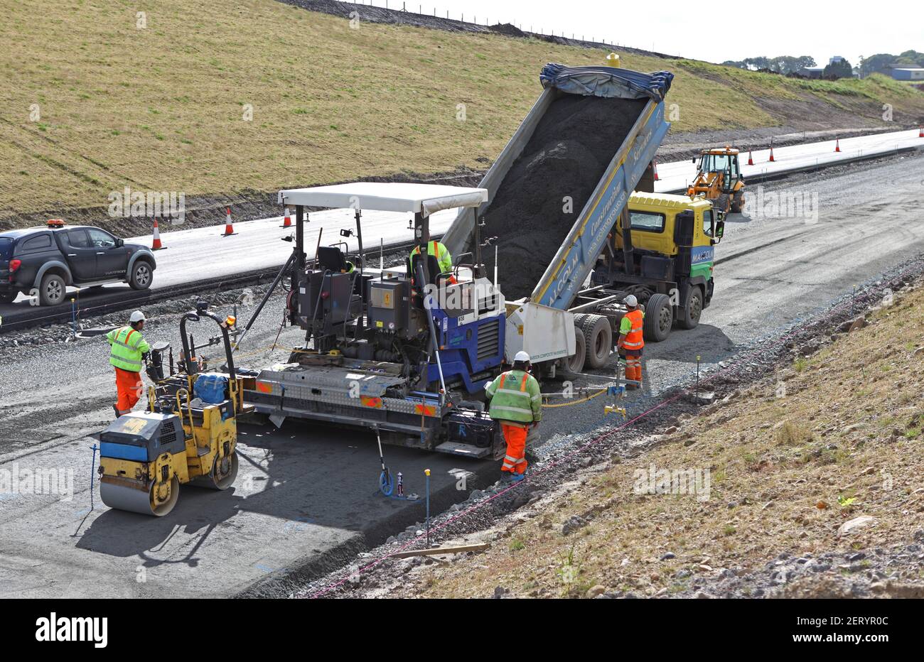 Tarmac machine hi-res stock photography and images - Alamy