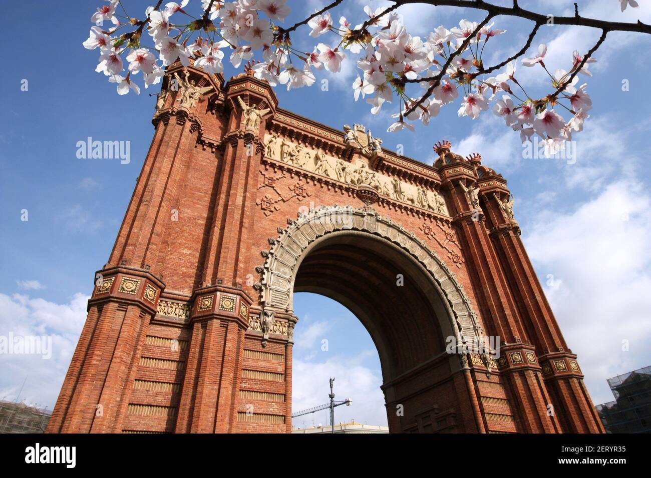 Spring in barcelona hi-res stock photography and images - Alamy