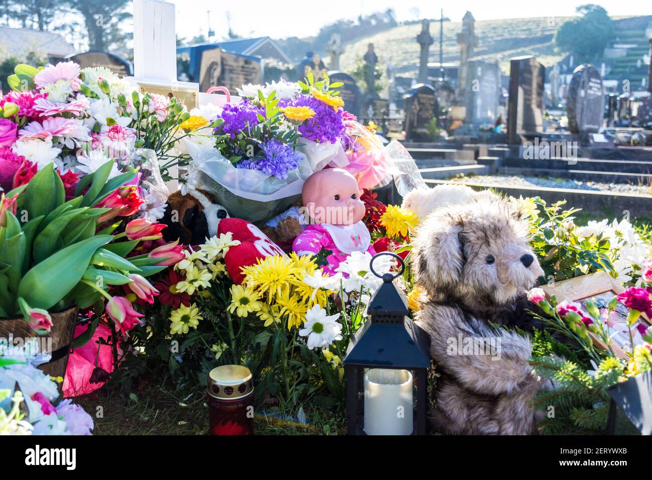 Children graves hi-res stock photography and images - Alamy