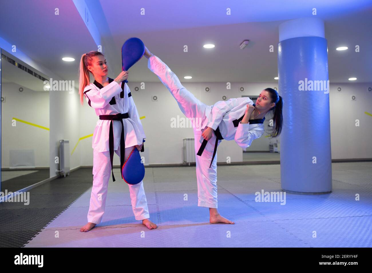 Fitness targets hi-res stock photography and images - Alamy